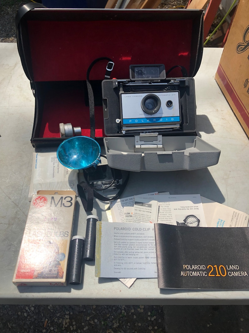 Vintage Collectible Polaroid 210 Land Camera - Etsy