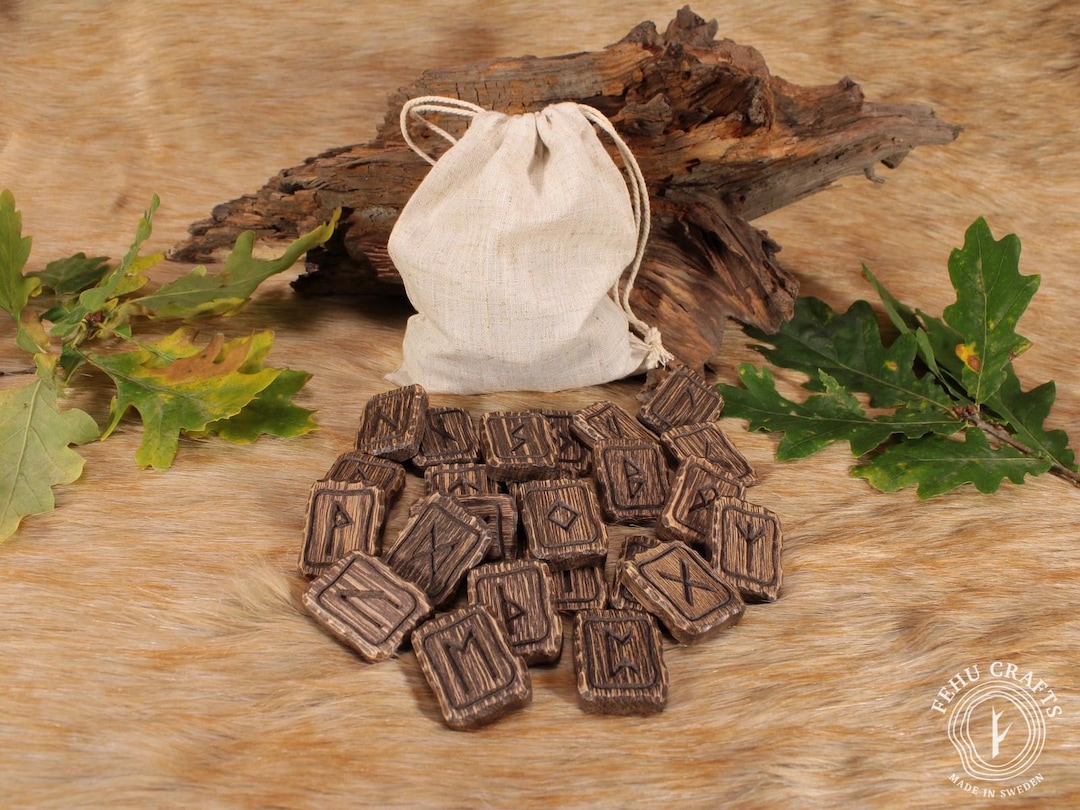 1000 Year Old Oak Tree Elder Futhark Rune Set With a Linen Pouch - Etsy