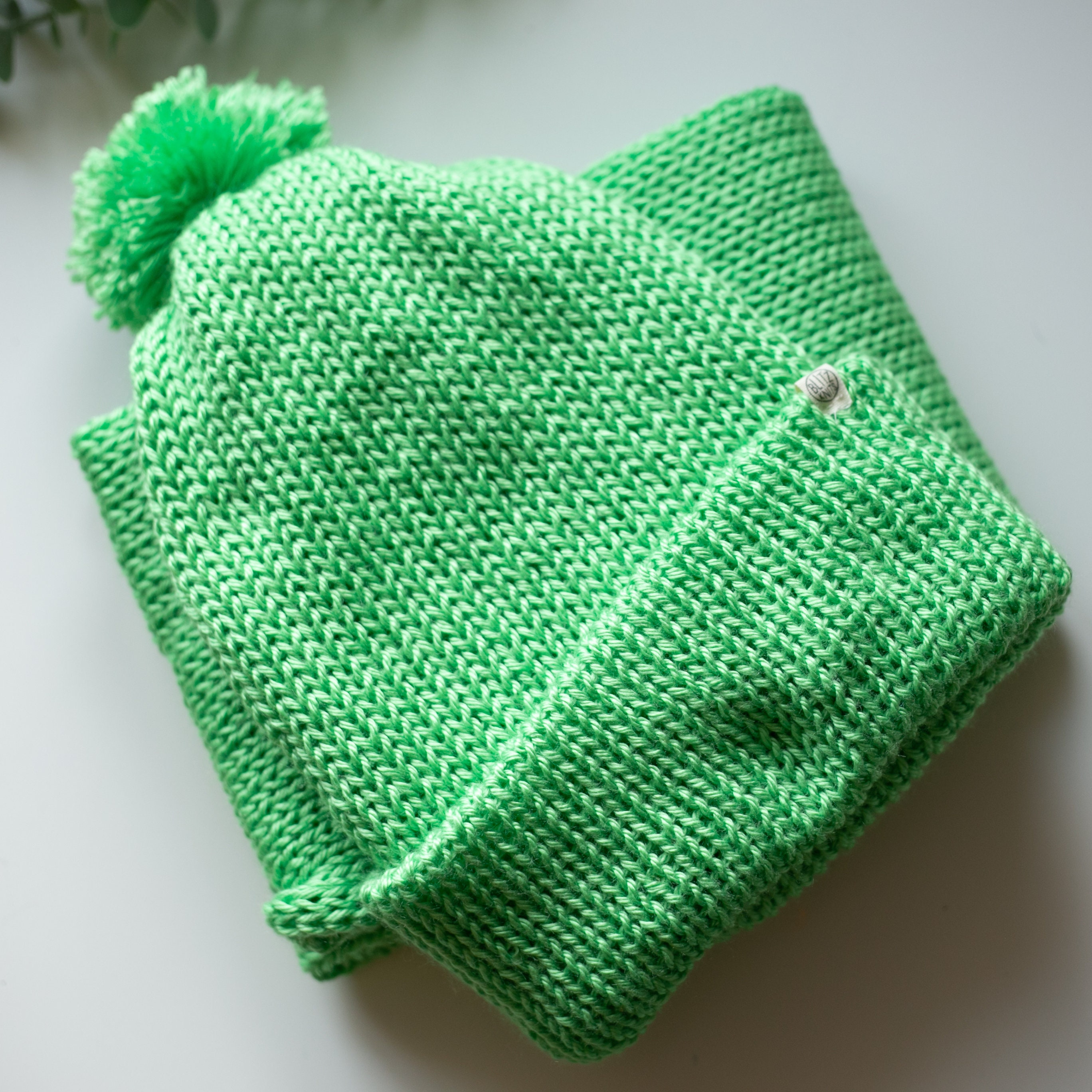 Neon Grüne Beanie Mütze und Rundschal - Etsy.de