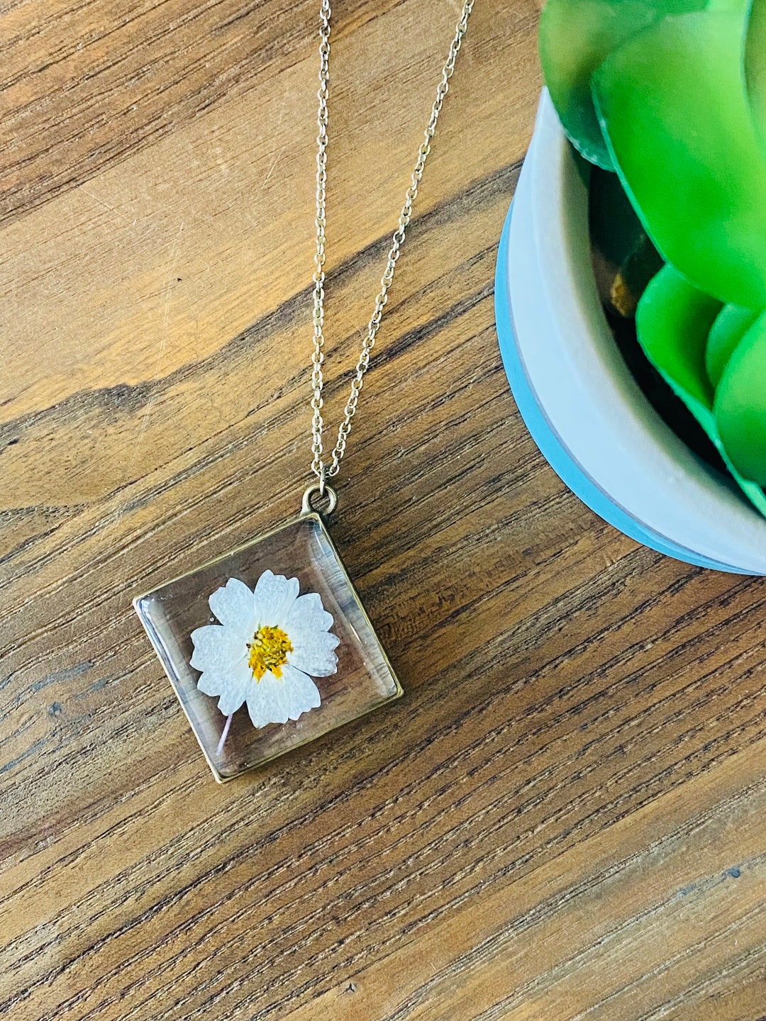 Daisy Flower Necklace, Hand Picked Wildflower, White Flower, Resin ...