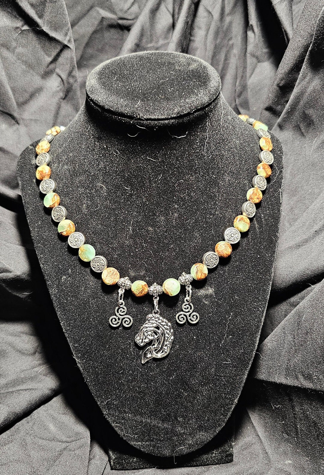 Celtic Knot Horse Necklace - Etsy