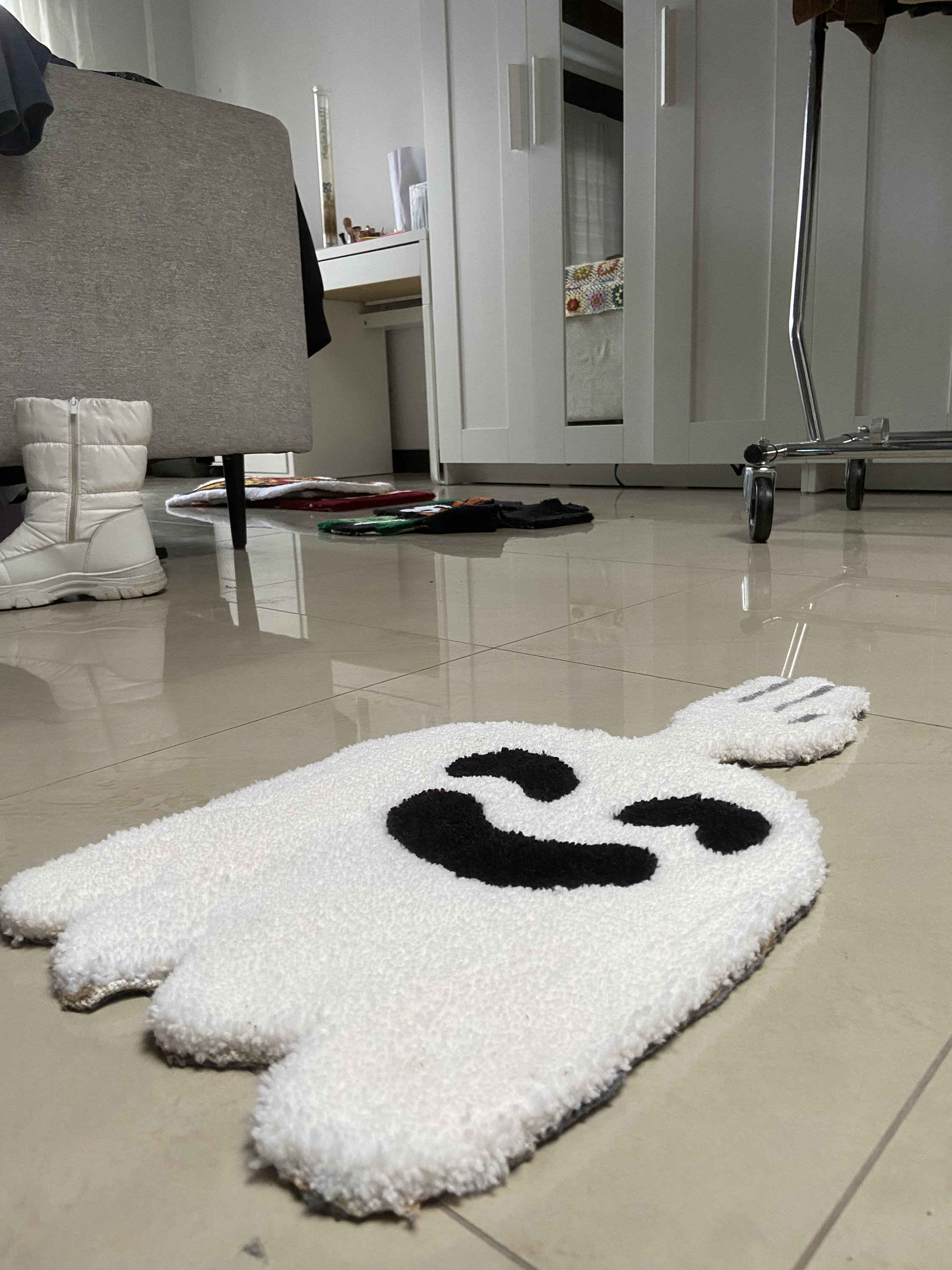 High Five Ghost Regular Show Rug - Etsy