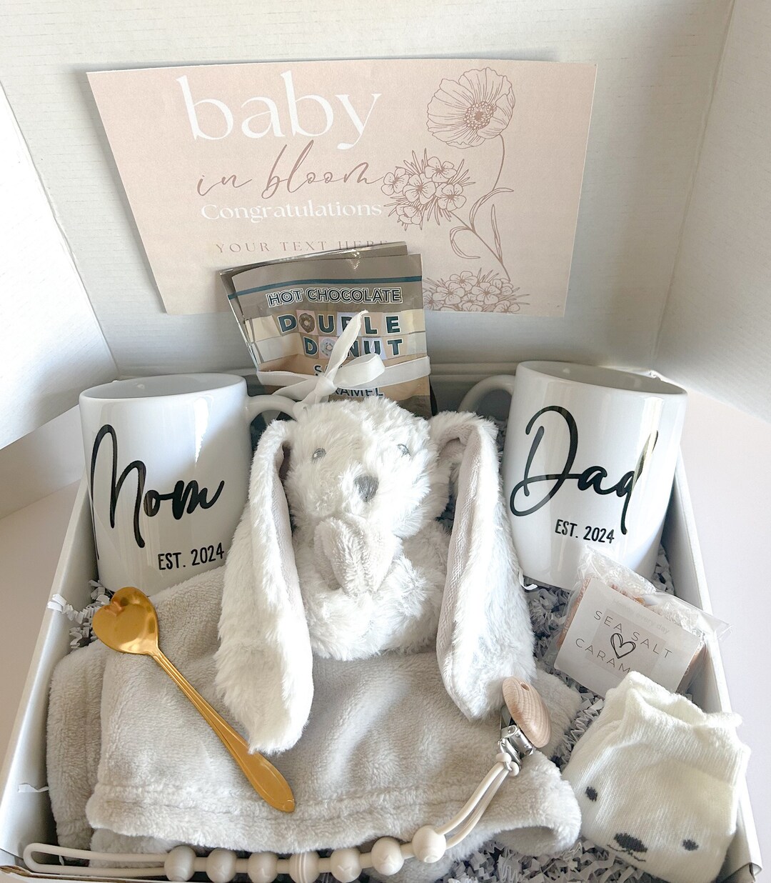 Gender Neutral Expecting Parents Deluxe Gift Box , New Mom and Dad Gift ...