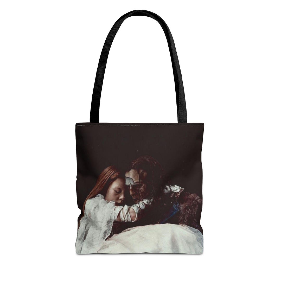 Frankenstein Tote Bag, Frankenstein Movie 2025, Jacob Elordi, Mia Goth ...