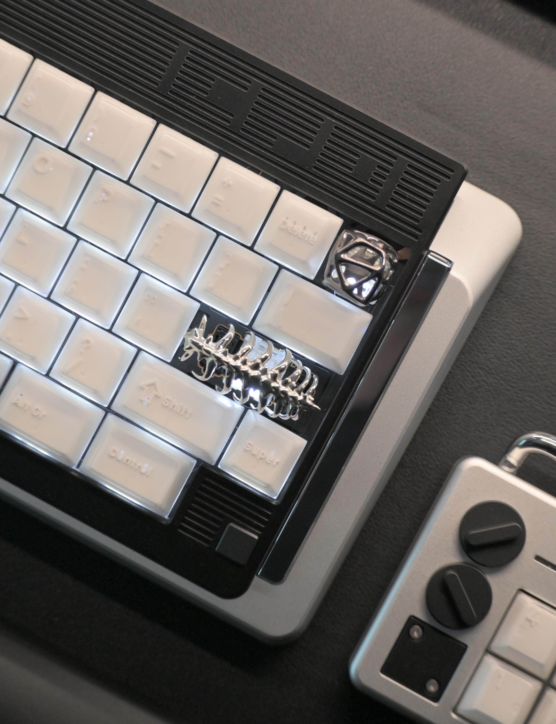 Metal Alien Facehugger Keycap Keycap | Cherry MX Mechanical Keyboard ...