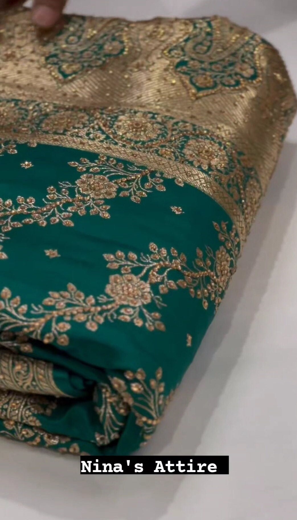 Indian Traditional Exclusive Aari Handwork Banarasi Saree for Wedding ...