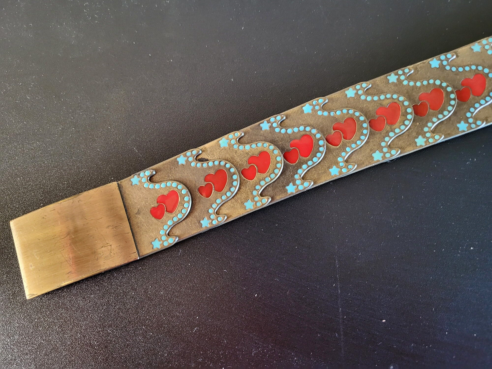 Bronze Elastic Scale Belt, Overlapping Scale Belt With Red Hearts ...