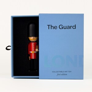 The Guard - Collectable London Art Toy I Souvenir Collectible Design ...