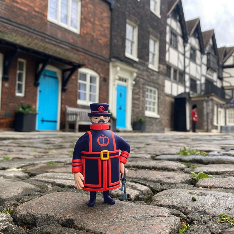 Beefeater & Raven - Collectable London Art Toy I Souvenir Collectible ...