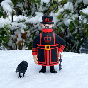 Beefeater & Raven - Collectable London Art Toy I Souvenir Collectible ...