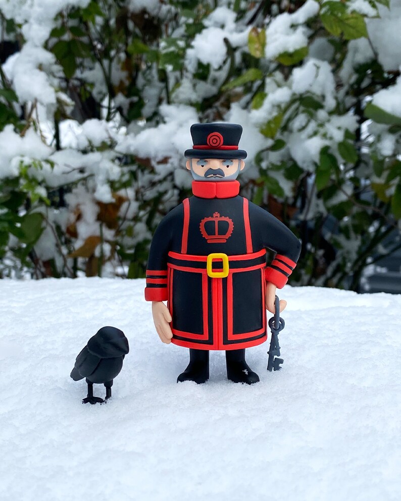 Beefeater & Raven - Collectable London Art Toy I Souvenir Collectible ...
