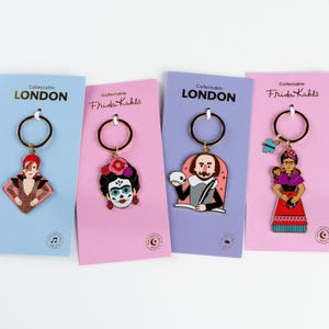 Shakespeare Keychain I Enamel Keyring Design London British Literary ...