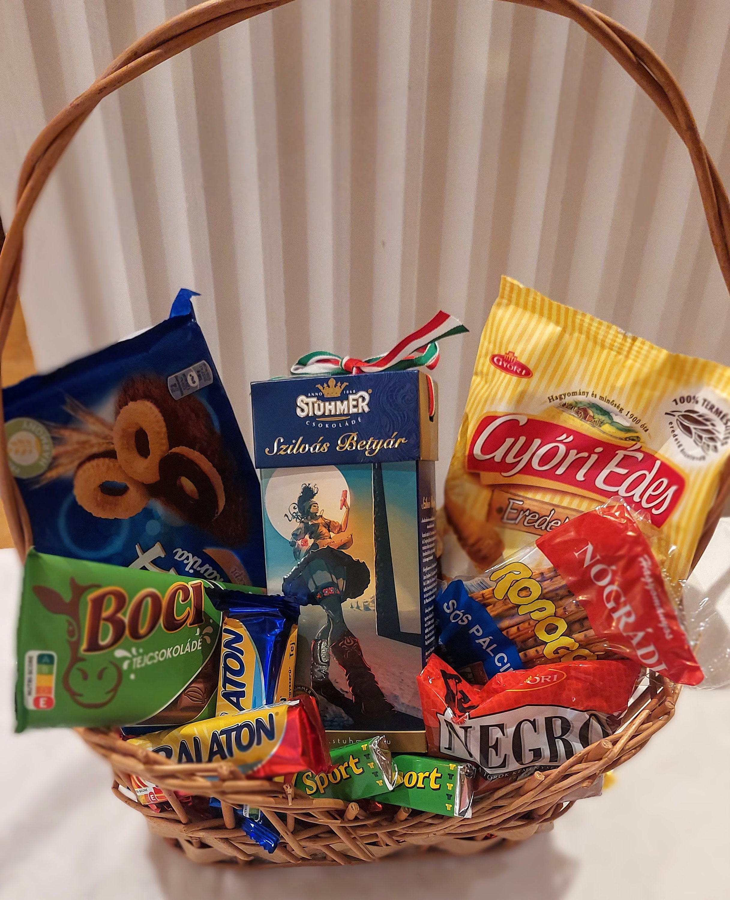 Hungarian Gift Snack Box, Original and Traditional Delicacies ...