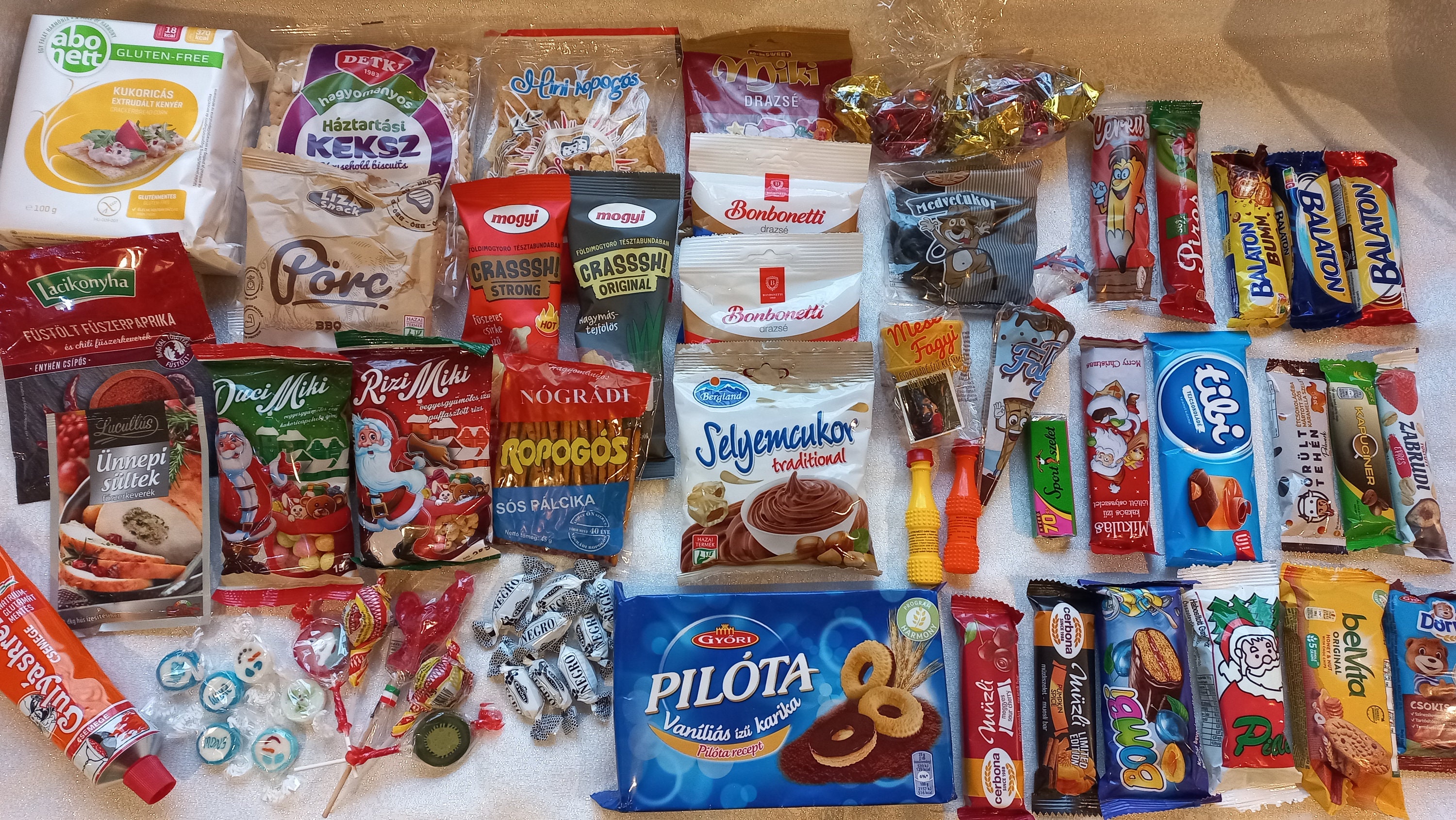 Hungarian Gift Snack Box, Original and Traditional Delicacies ...