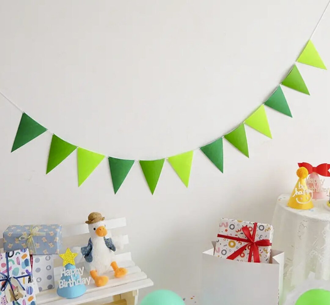 Green Triangle Pennant Flags, Bunting Banner Hanging Decoration ...