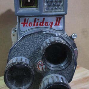 Vintage Mansfield Holiday II 8 Mm Movie Camera Tripple Lense Light ...