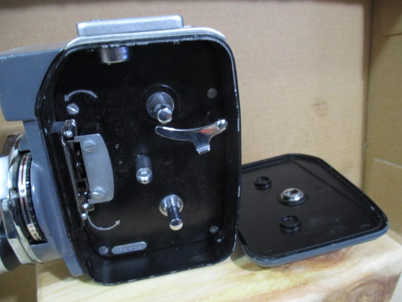 Vintage Mansfield Holiday II 8 Mm Movie Camera Tripple Lense Light ...