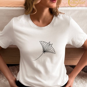 Manta Ray Shirt, Minimalist Manta Ray, Stingray Shirt, Manta Ray Gifts ...
