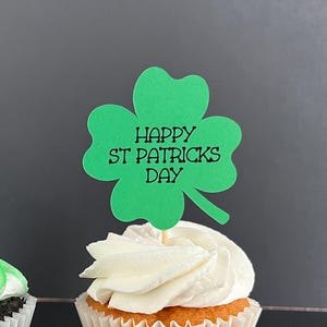St Patrick's Day Cupcake Toppers, Four Leaf Clover Cupcake Toppers ...