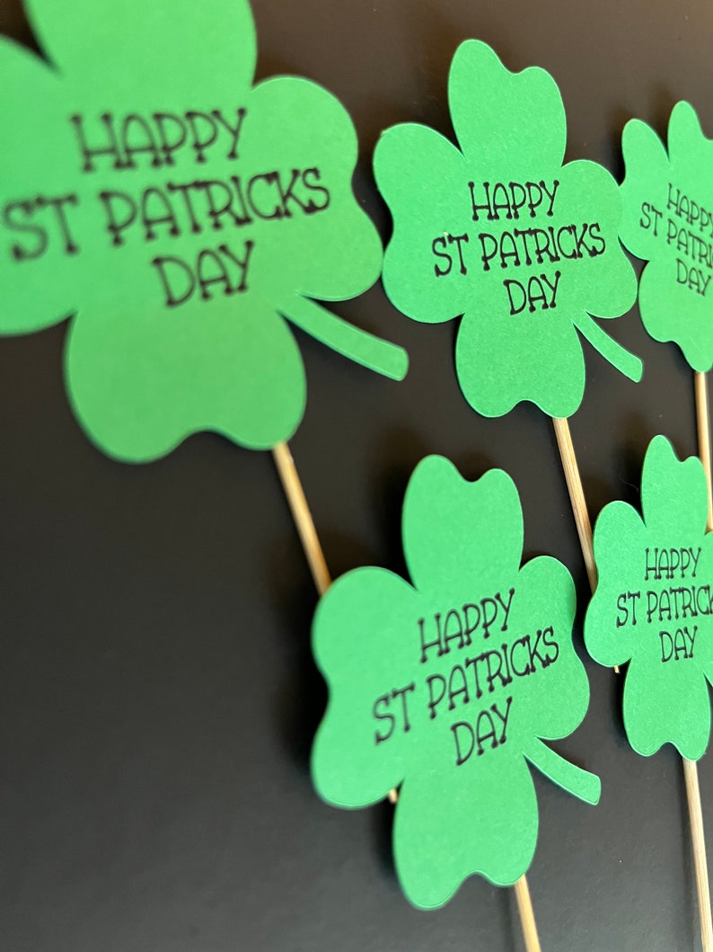 St Patrick's Day Cupcake Toppers, Four Leaf Clover Cupcake Toppers ...
