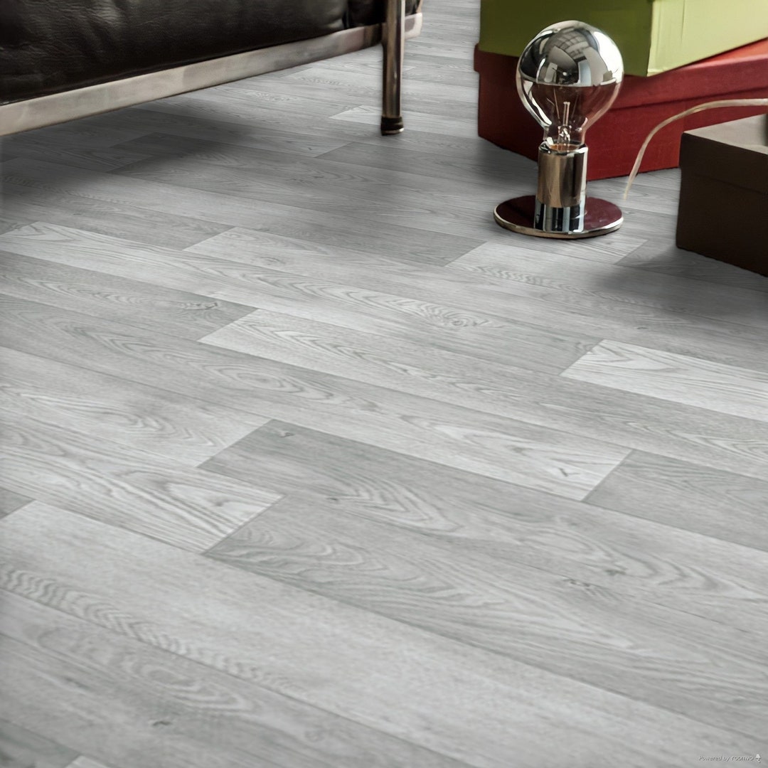 Grey Wood Effect Sheet Vinyl Flooring Lino in Random Plank Pattern for ...