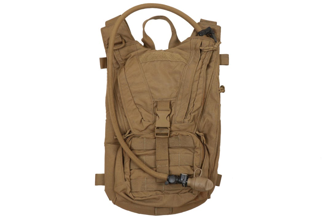 Authentic U.S Marine Corp Molle II Hydration Pack Coyote Brown USMC ...