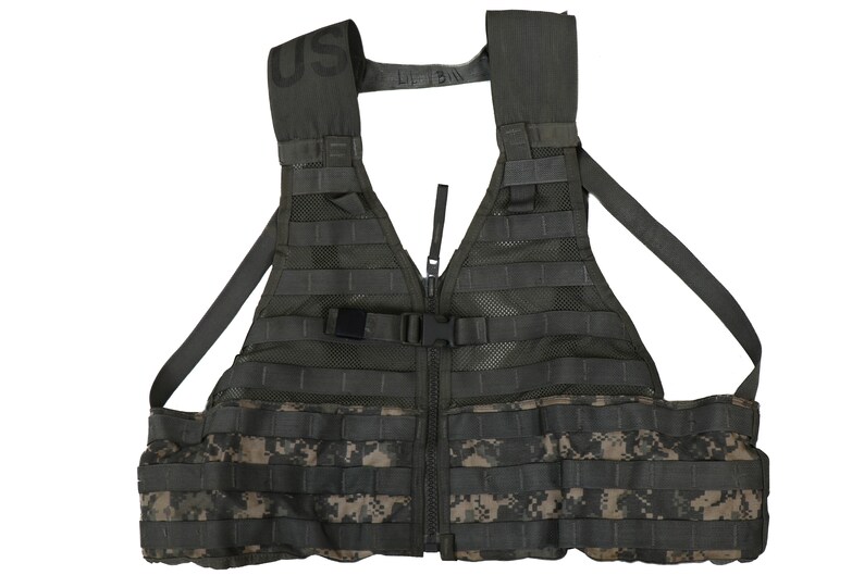Authentic U.S Army Fighting Load Carrier Vest Molle II ACU UCP Digital ...