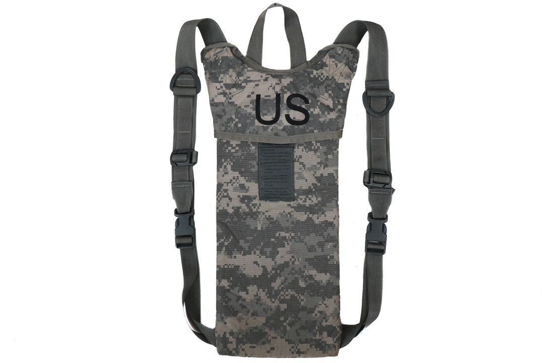 Authentic U.S Army ACU Hydration System Carrier UCP Digital Camo ...