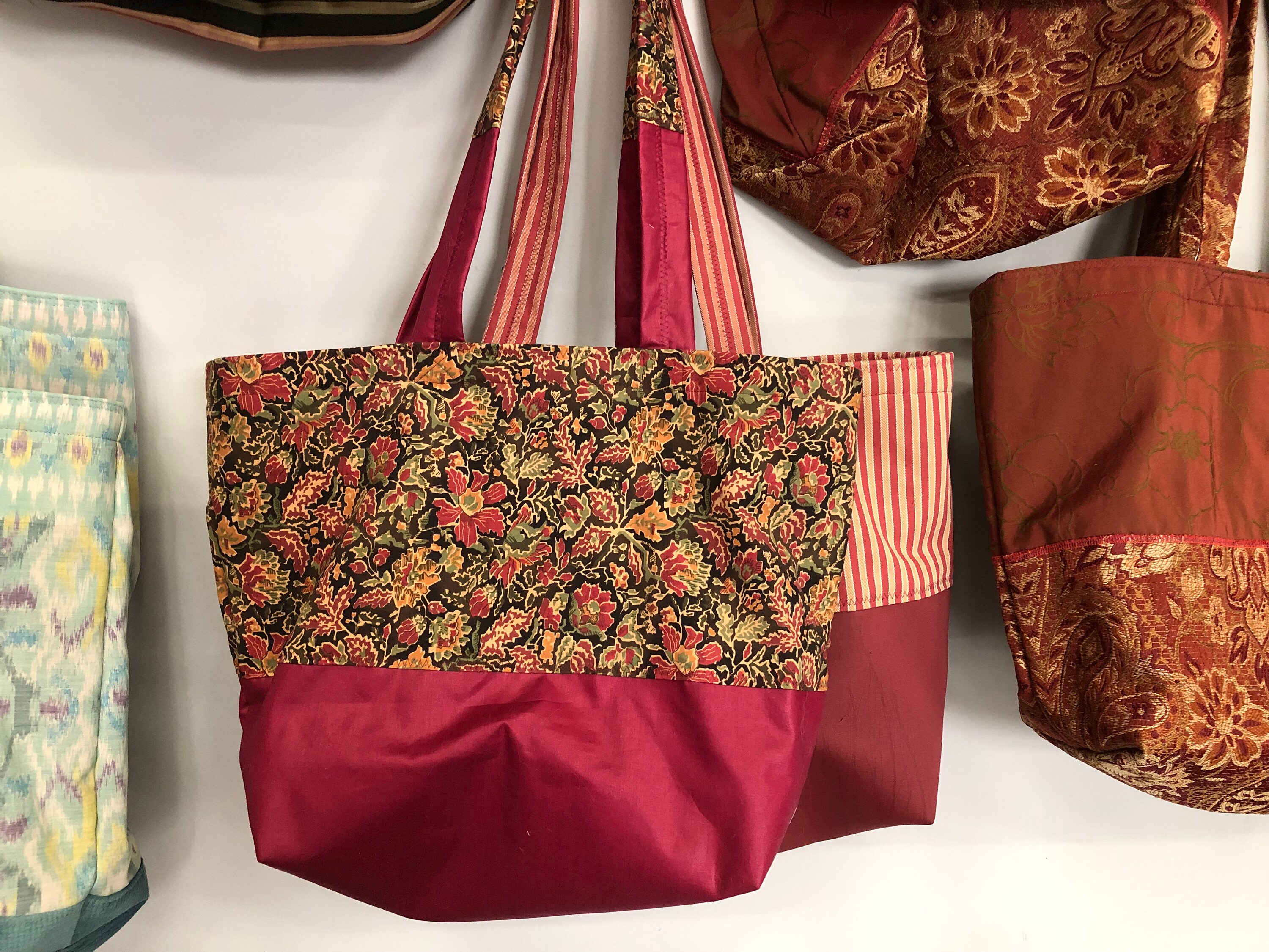 Angel Arms Works: Karen Guzak's Beautiful Tote Bags - Etsy