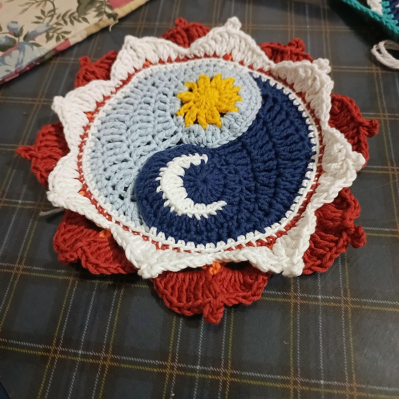 Celestial Yin-yang Lotus Granny Square Crochet PDF Pattern - Etsy