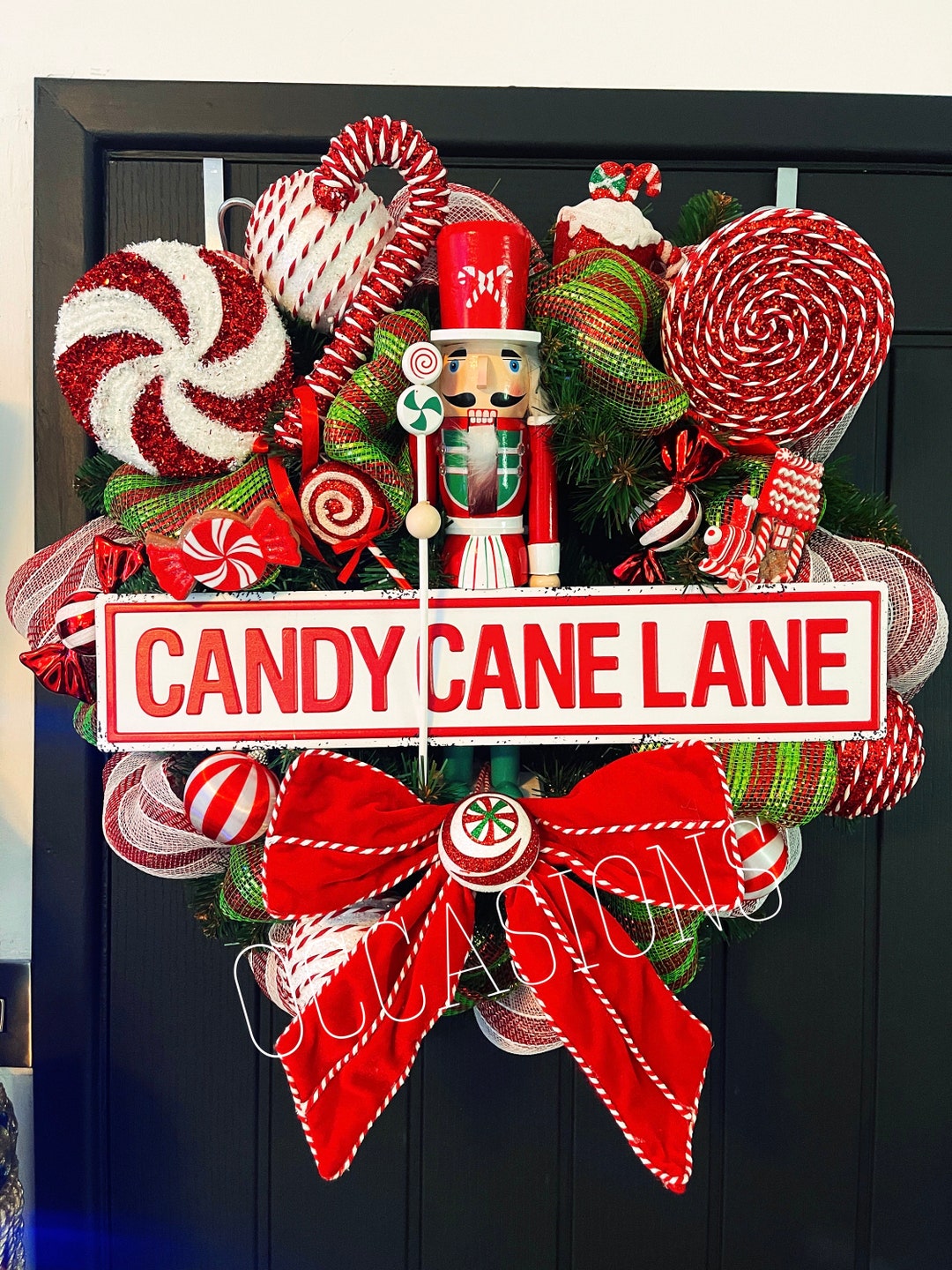 Large Candy Cane Lane Nutcracker Christmas Wreath - Etsy