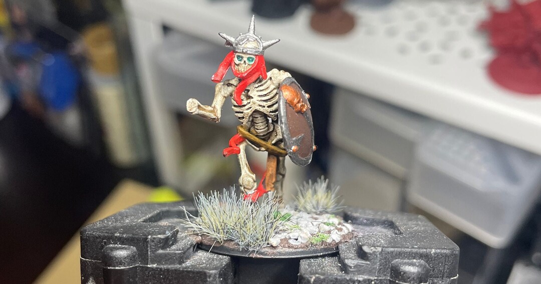 Hand Painted Skeleton Miniature (shattered Arm) - Etsy