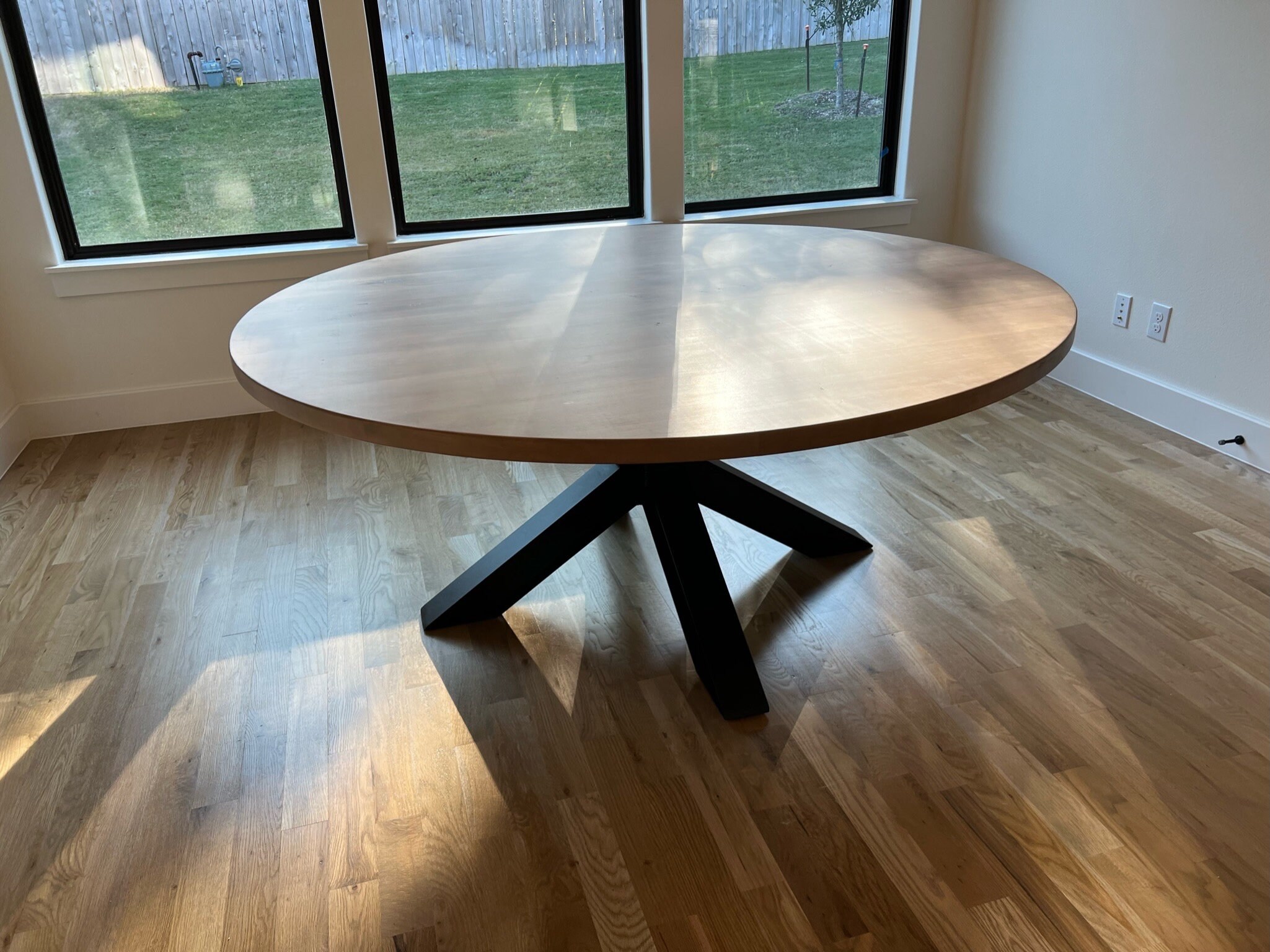 The Spider the Woodhills Modern Round Dining Table - Etsy