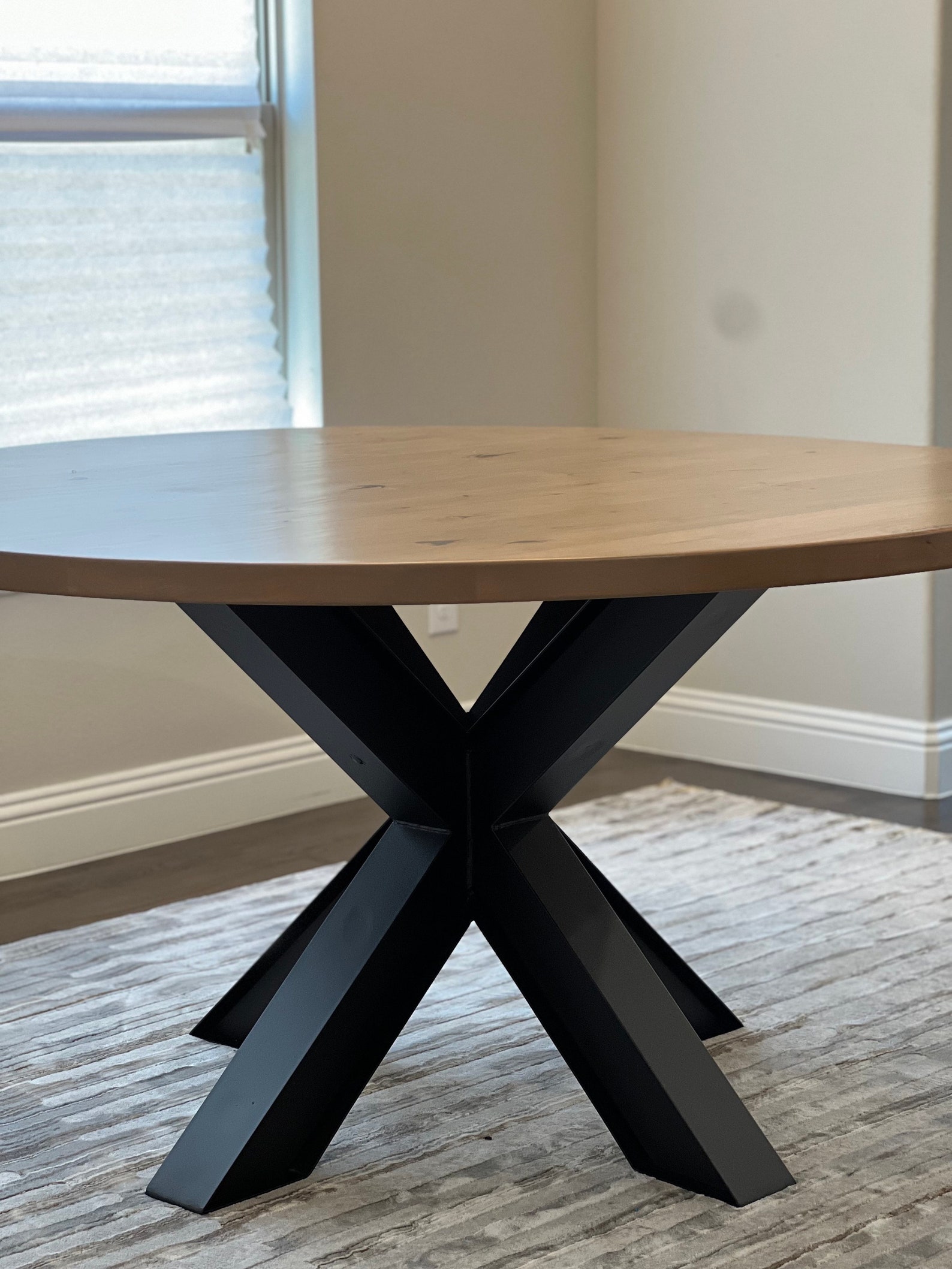 The Spider the Woodhills Modern Round Dining Table - Etsy