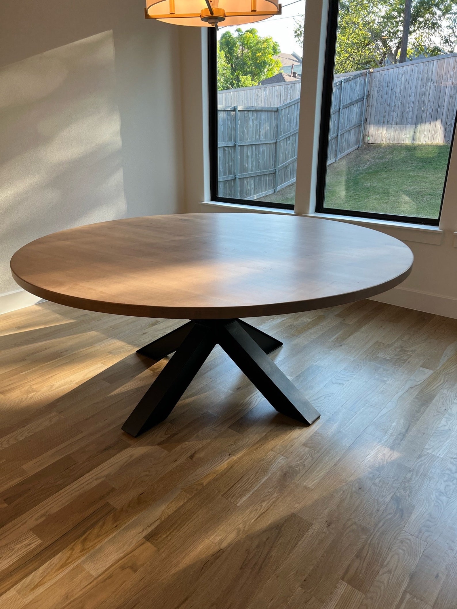 The Spider the Woodhills Modern Round Dining Table - Etsy