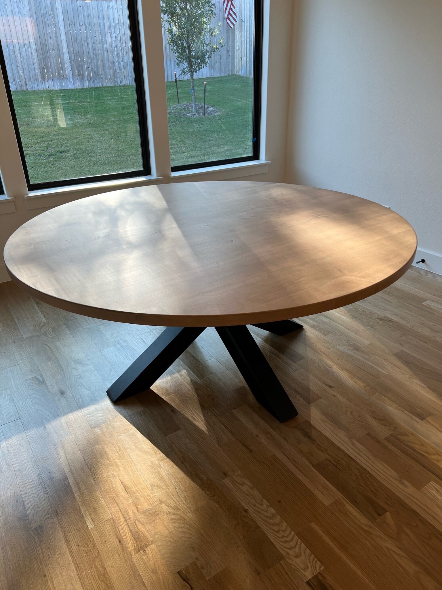 The Spider the Woodhills Modern Round Dining Table - Etsy