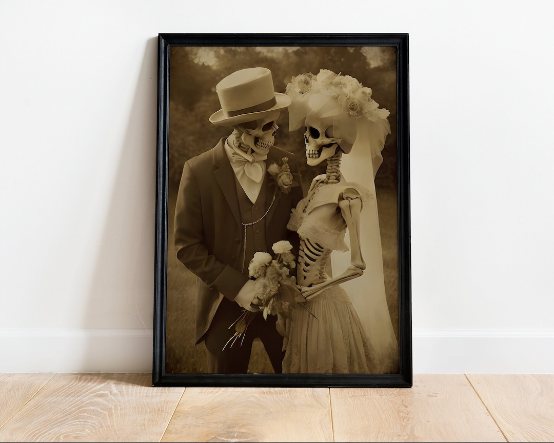 Romantic Skeleton Couple, Vintage Photography, Art Poster Print, Dark ...