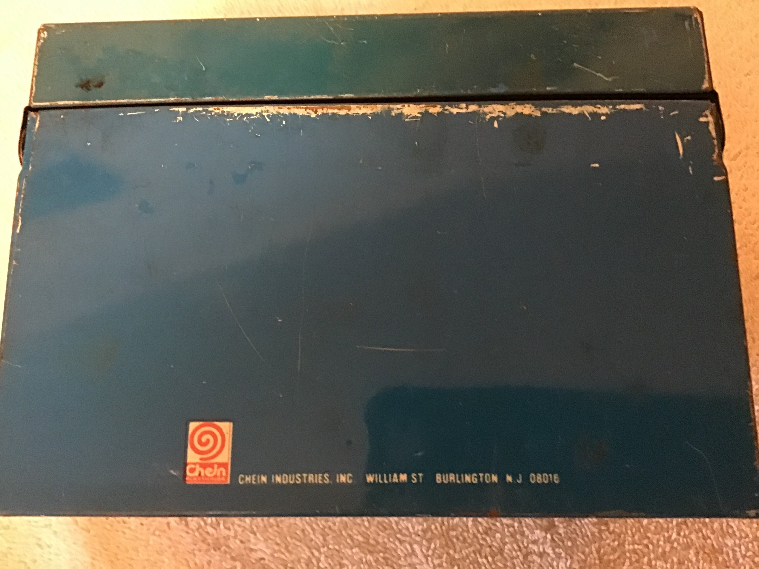 Vintage Raggedy Ann and Andy Metal Crayon Box With Crayons - Etsy