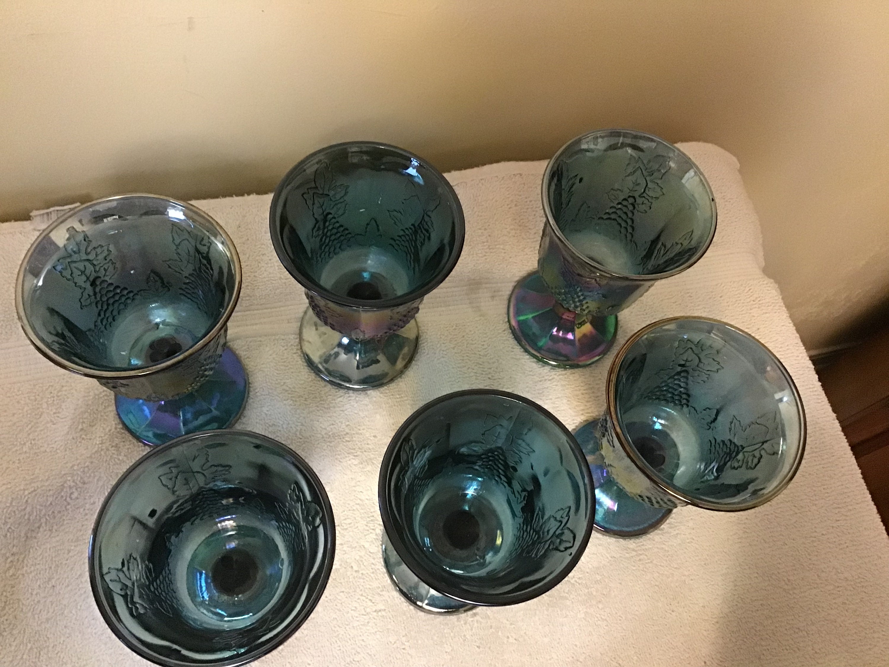 Vintage Indian Harvest Grape Pattern Blue Carnival Set Which Includes a ...