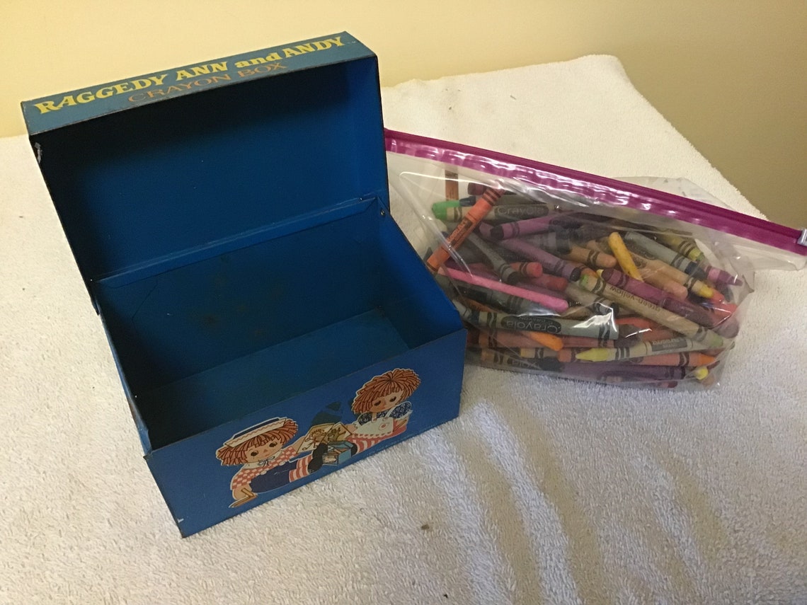 Vintage Raggedy Ann and Andy Metal Crayon Box With Crayons - Etsy