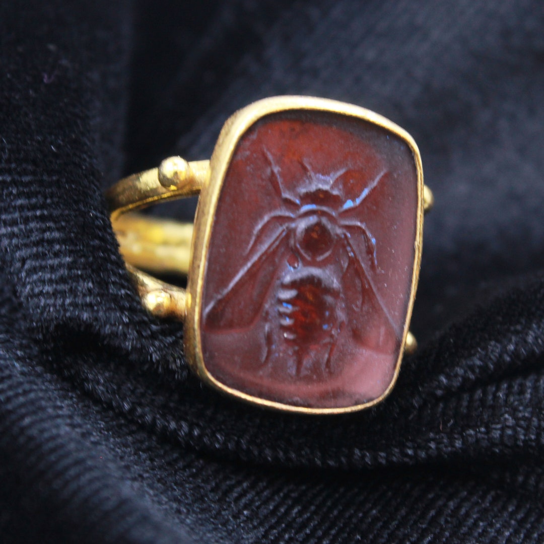 Roman Art Handmade Venetian Glass Bee Intaglio Ring, 925K Solid ...