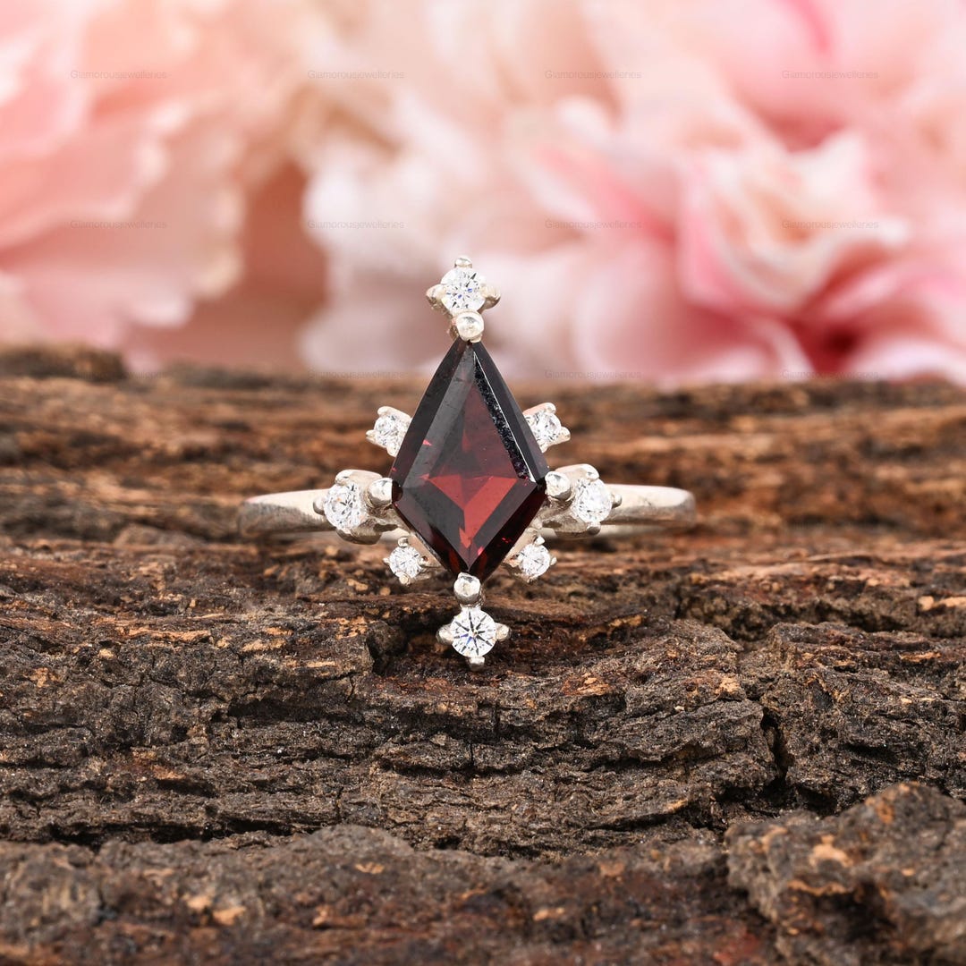 Kite Cut Garnet Engagement Ring: Twisted Twig Band, Diamond Accents - Etsy