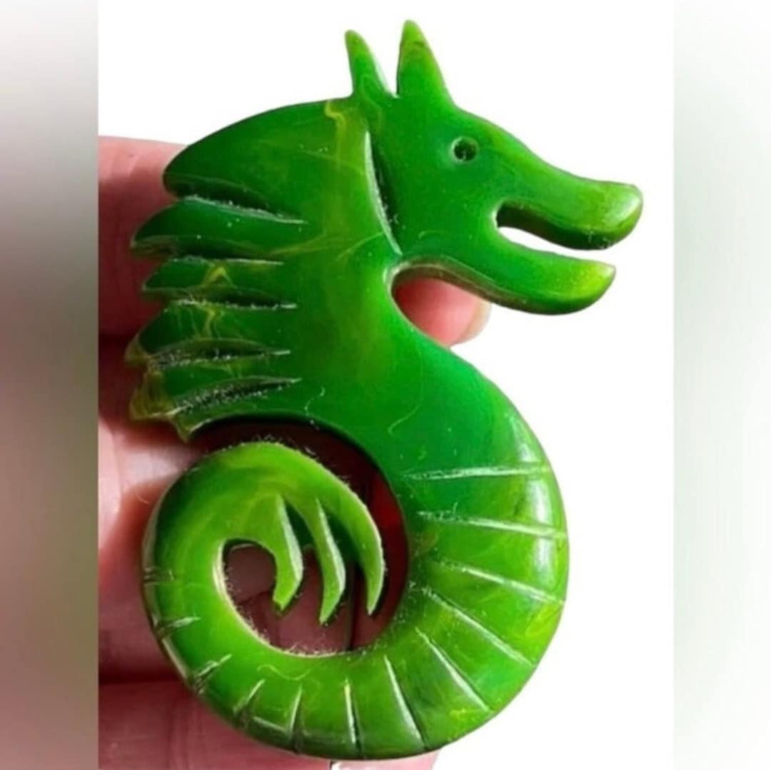 BAKELITE Vintage 1940s Bright Marbled Avocado Dragon Sea Monster Brooch ...