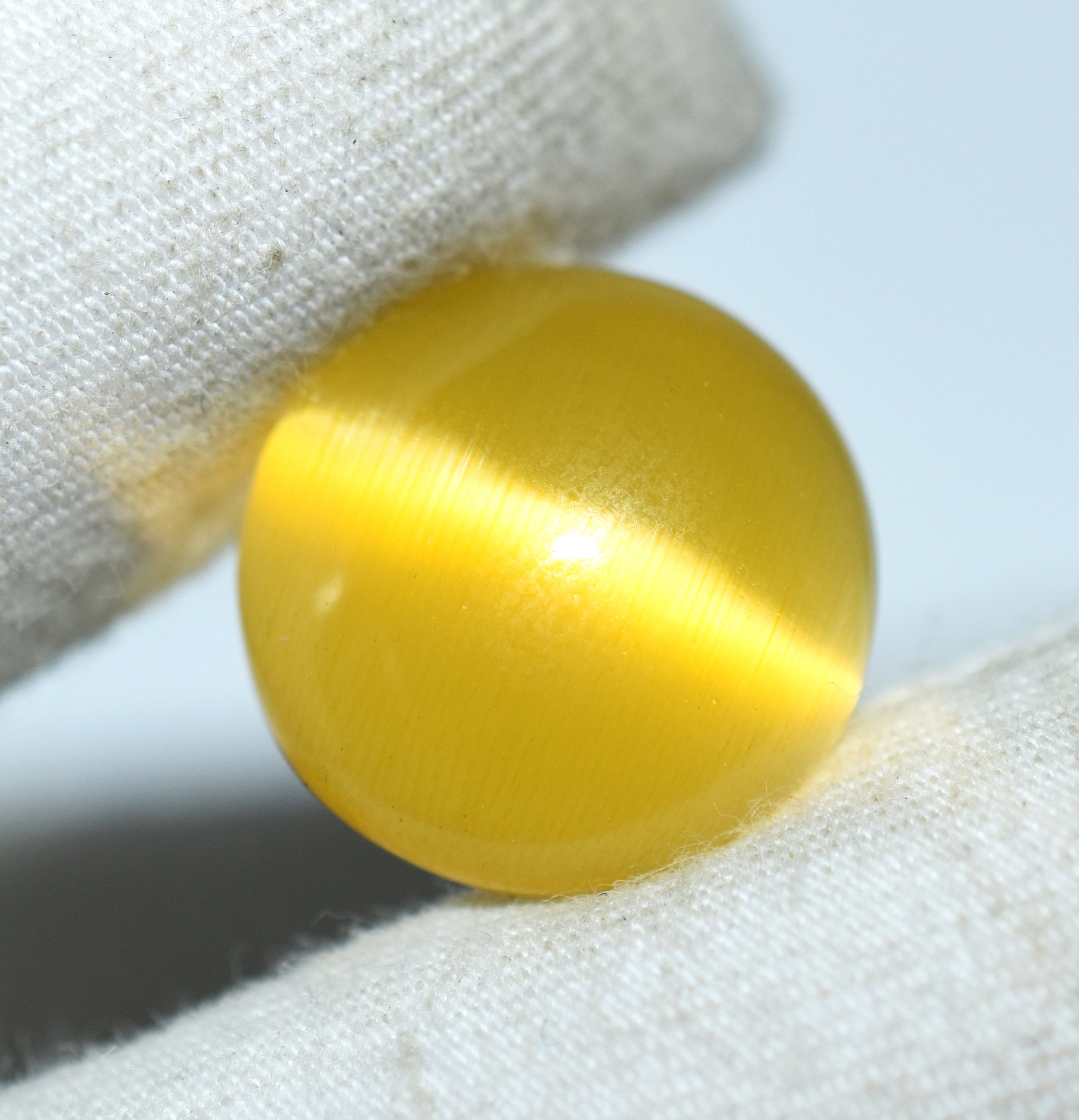 All Sizes Dark Yellow Cat's Eye Crystal Round Calibrated Cabochons 3 Mm ...