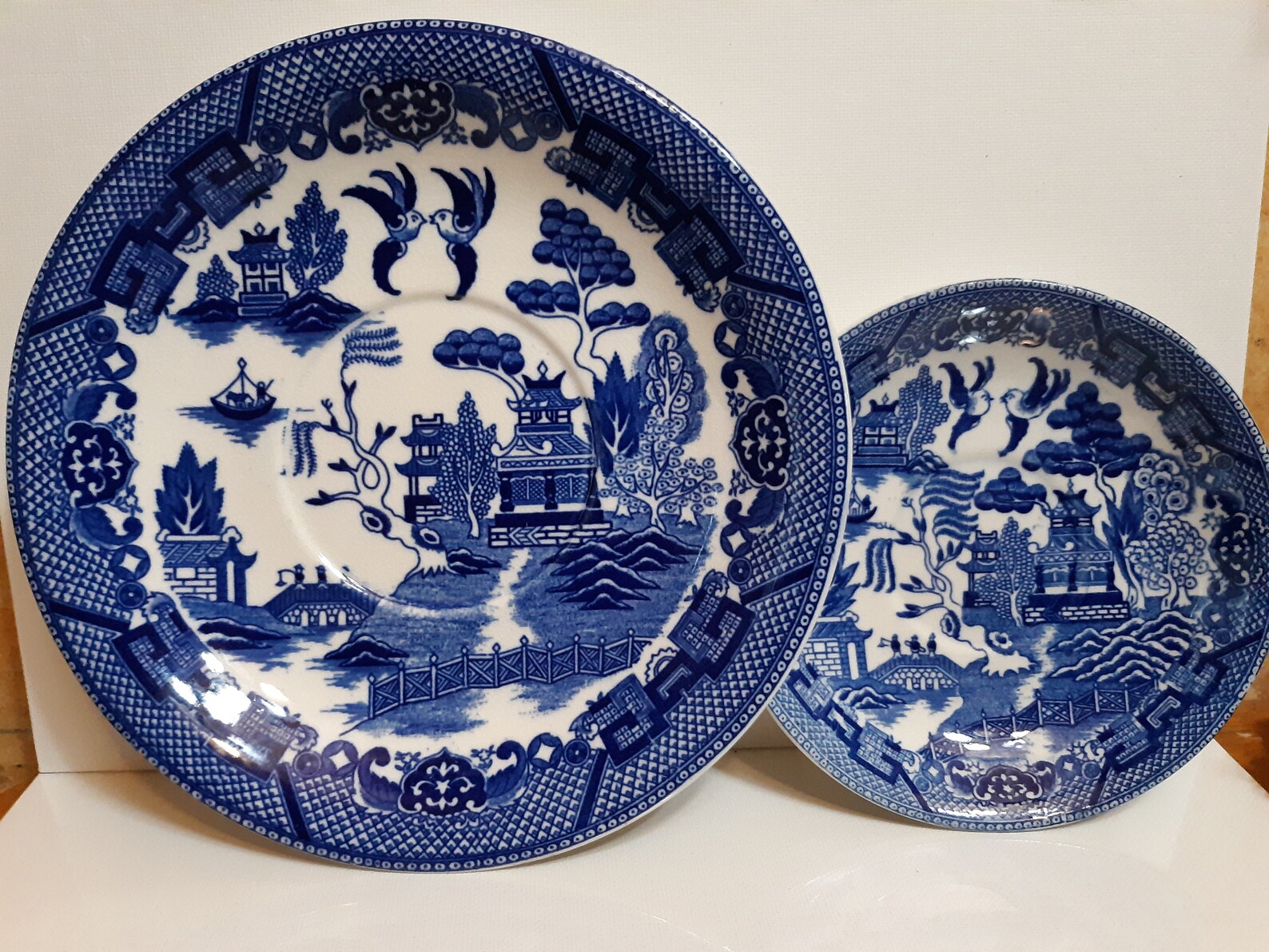 Vintage Japan Blue Willow Pattern Plates - Etsy