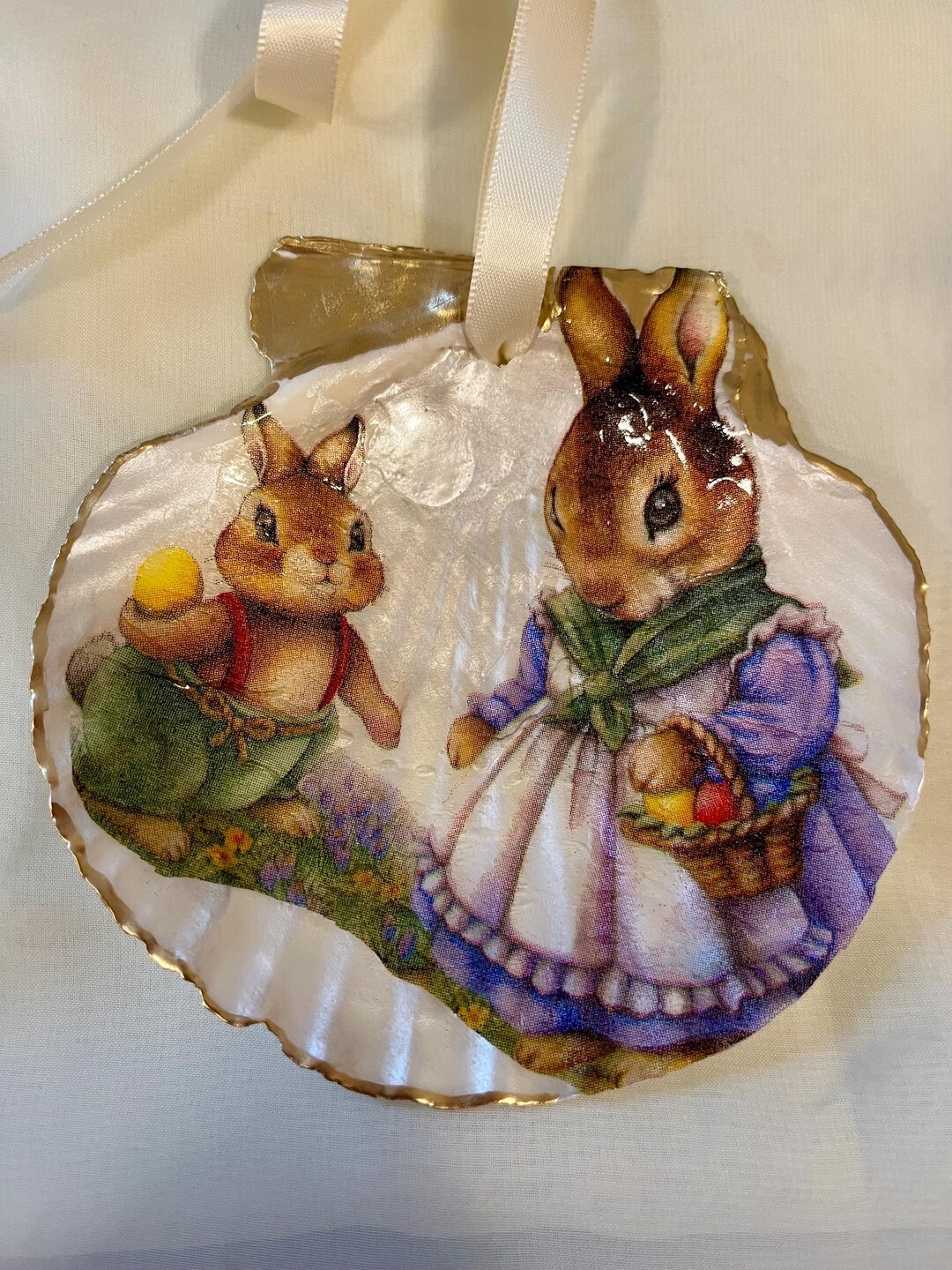 Large Scallop Seashell Decoupage Easter Bunny Eggs Mommy Bunny and Baby ...