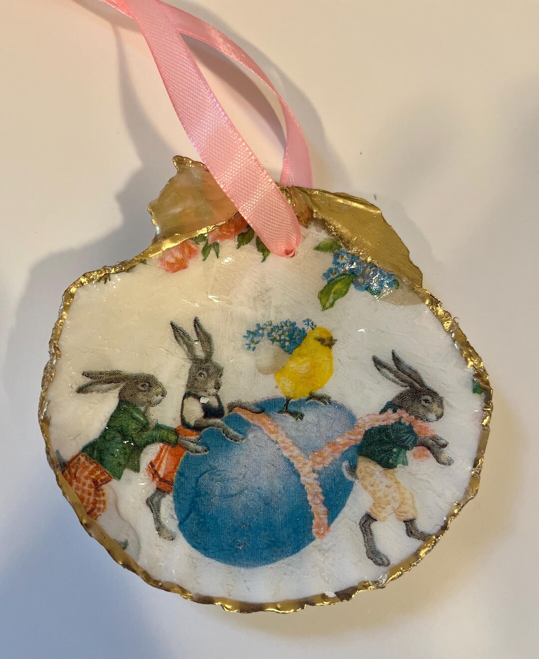 Large Scallop Seashell Decoupage Easter Chicks Eggs Easter Rabbits ...