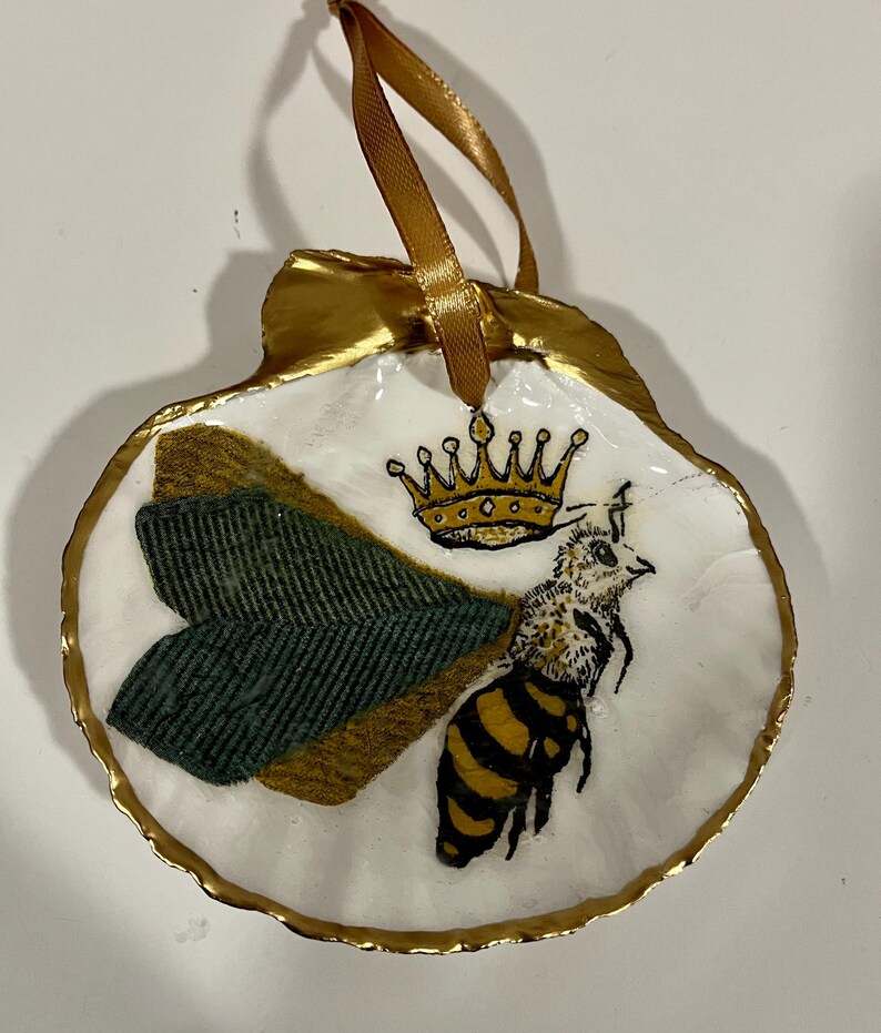 Large Scallop Shell Queen Bee Decoupage Seashell Ornament - Etsy