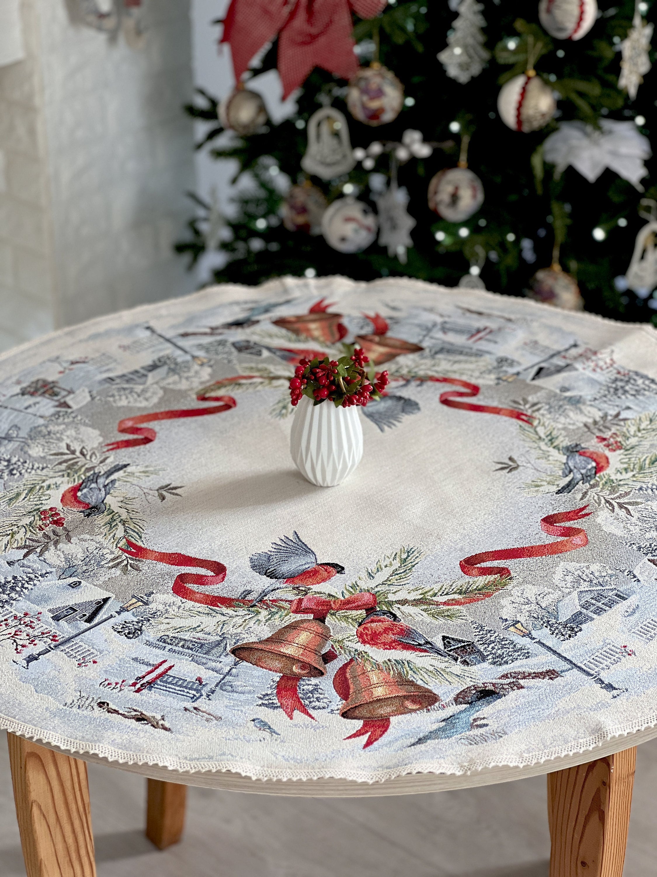 Round Christmas Tablecloth, Winter Holiday Table Linens, Xmas Tapestry ...