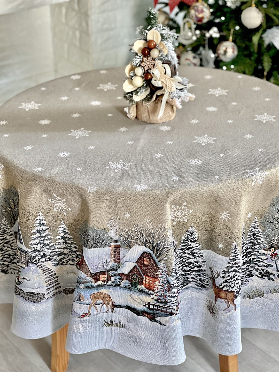 Winter Holiday Round Table Cloth, Christmas Table Linens - Etsy UK